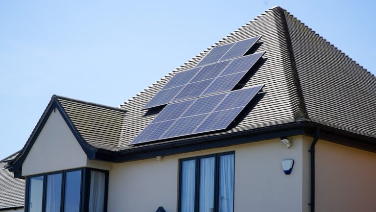Every Energy Grant UK Homeowners Can Still Claim in 2026 | Green Reach ...